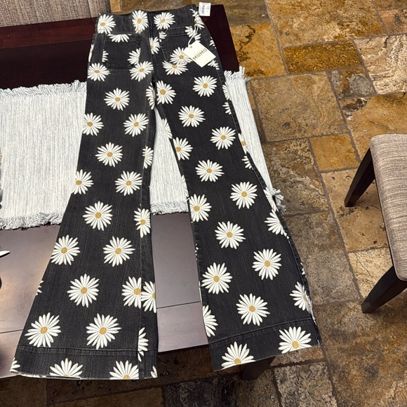 Show Me Your MuMu | Jeans | Nwt Show Me Your Mumu Black And White Daisy ...